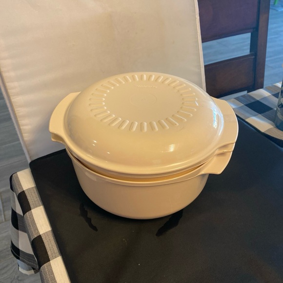 Tupperware | Kitchen | Tupperware Cream Cookware Container With Lid ...